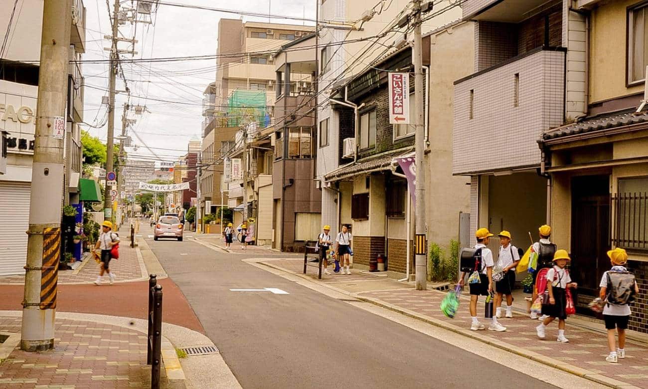 Por que o Japão possui ruas tão limpas? – Zona Curiosa