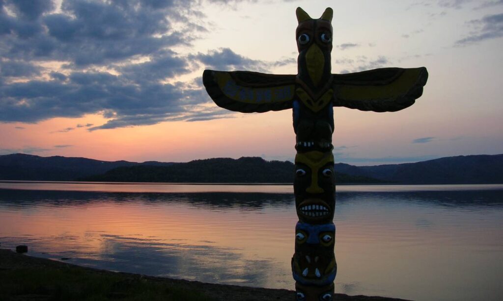 O que são totens? – Zona Curiosa