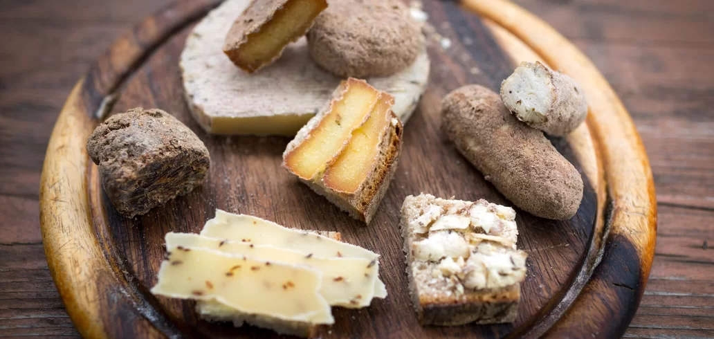 Milbenkäse: o queijo alemão que é coberto por ácaros vivos – Zona Curiosa